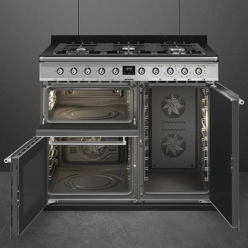 Smeg Cookers on display - Carvers Interiors