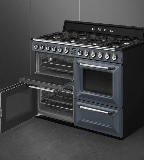 Smeg Range Cookers: Italian Design Meets Culinary Excellence | Carvers ...